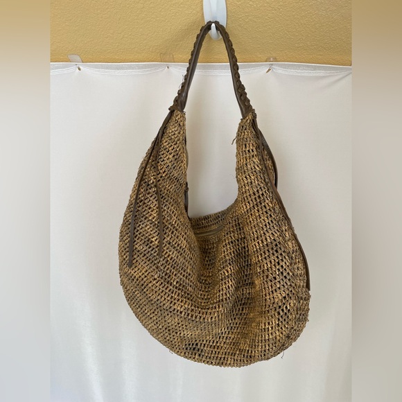 Flora Bella | Bags | Flora Bella Tan Brown Raffia Leather Boho Hobo ...